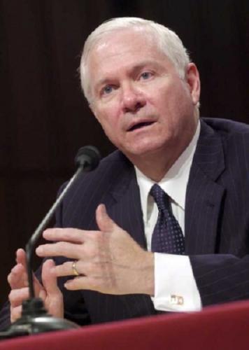 U.S. Defense Secretary Gates talks icebreakers, cooperation with Canada ...